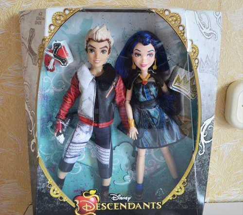 Наследники Карлос и Эви Disney Descendants