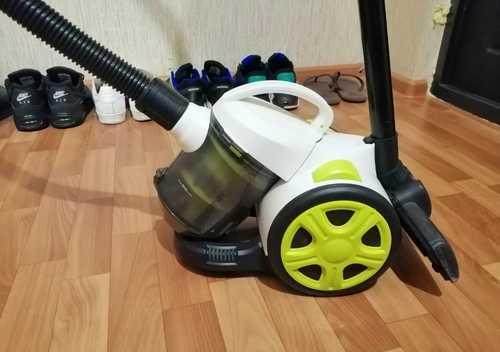 Пылесос Magnit RMV-1800, 1400Вт