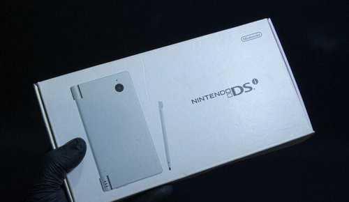 Nintendo DSI Белая, Черная