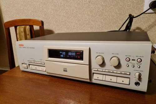 Fostex CDR-200 (сиудийный CD рекордер/проигрывател