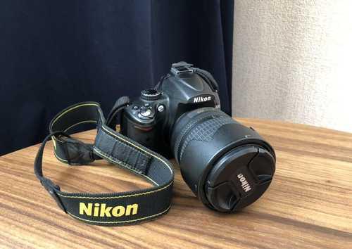 Nikon D5000 с объективом 18-105
