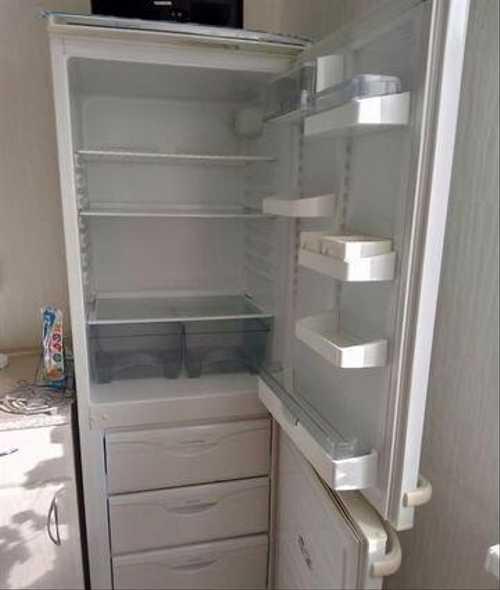 Продаётся двухкамерный холодильник Атлант