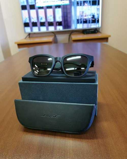 Солнцезащитные очки с встроенными динамиками Bose