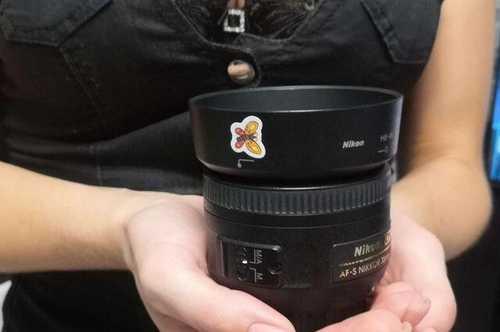 Обьектив Nikon DX AF-S Nikkor 35mm 1.8f