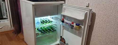Холодильник бу маленький Rosenlew из Финляндии