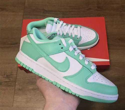 Nike Dunk Green Glow (W)