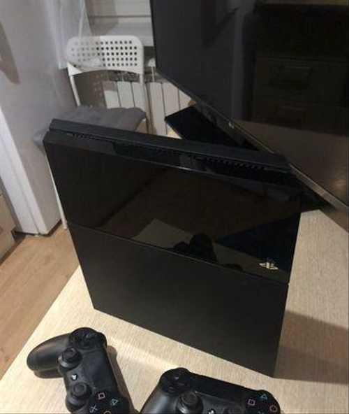 Sony PS4 Fat 512GB + 2 Dualshock+ Games