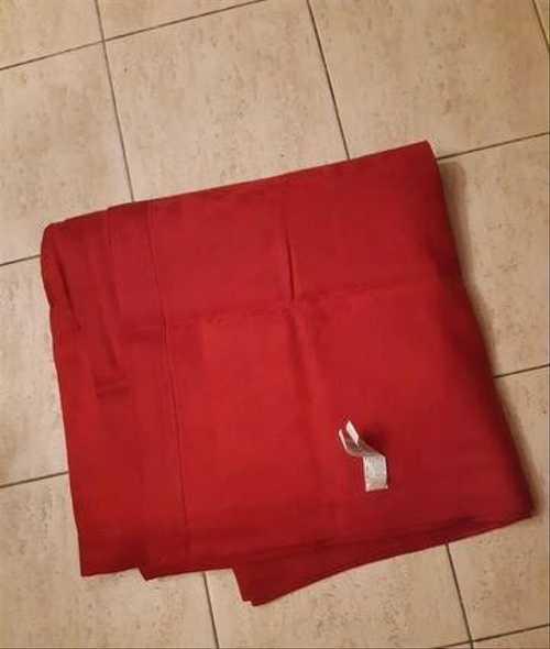 Красная скатерть Zara -Home 170 на 350 см