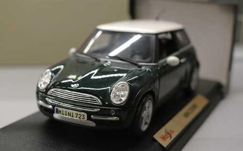 Модель автомобиля 1/18 mini Cooper