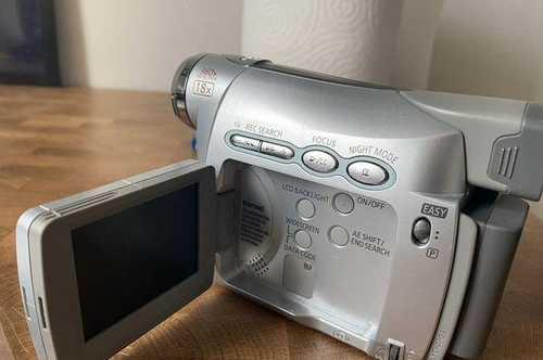Видеокамера canon MV790