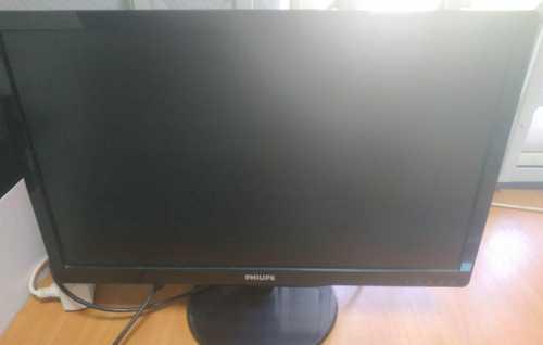 Монитор Philips 226V 22" 1920х1080