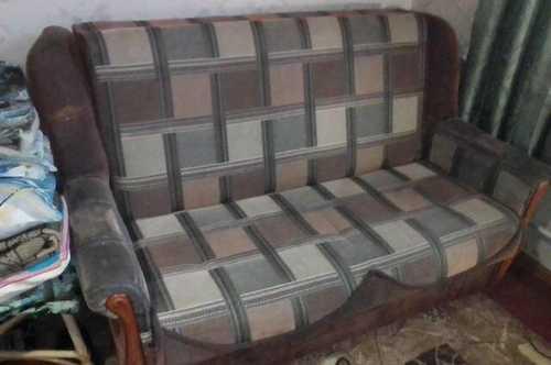 Продаю диван(механизм-аккордион) для дачи