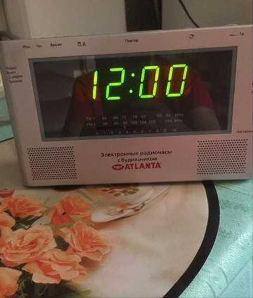 Электронные радиочасы с будильником