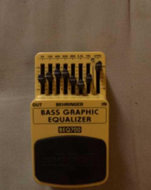 Педаль Behringer Bass Graphic Equalizer BEQ 700