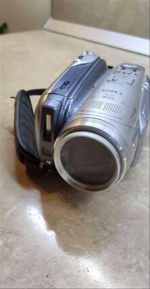 Видеокамера Canon HV 20