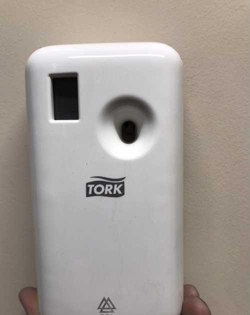 Tork диспенсер