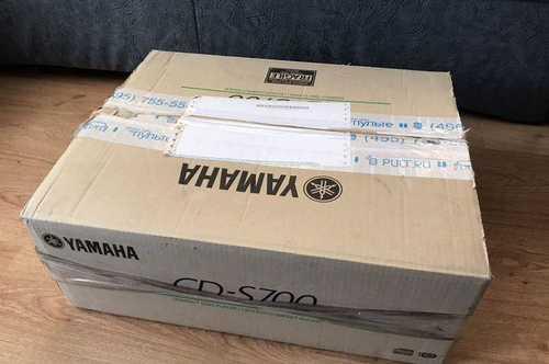 CD проигрыватель yamaha CD-S700