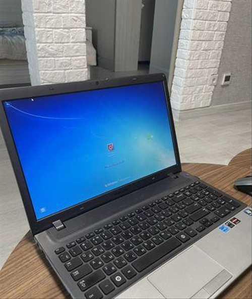 Samsung NP355V5C-S0WRU 15.6"