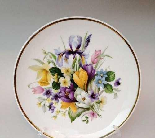 Тарелка с цветами