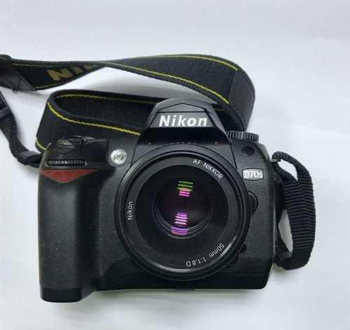 Фотоаппарат Nikon D70s + Nikkor AF 50mm 1:1