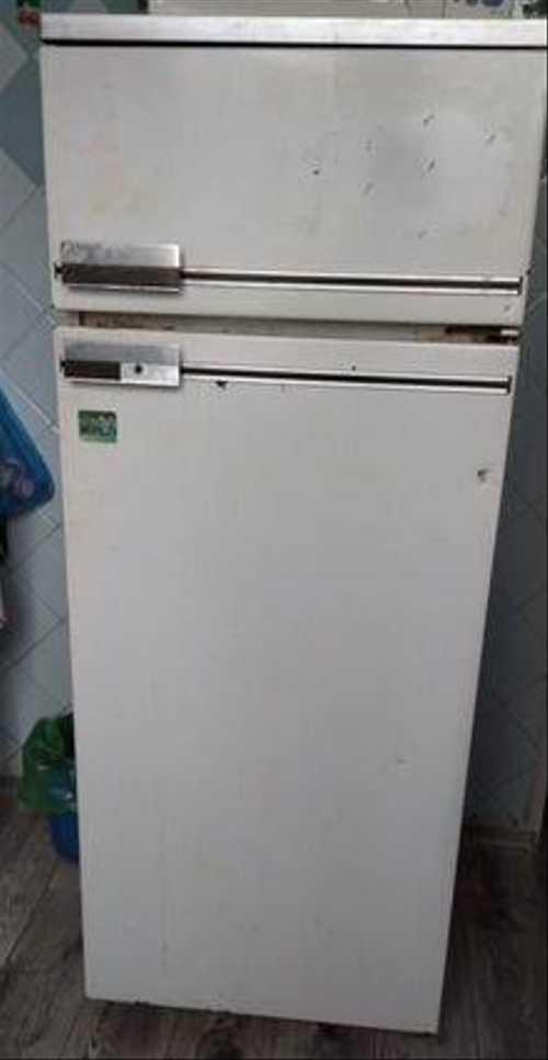 Холодильник бирюса двухкамерный