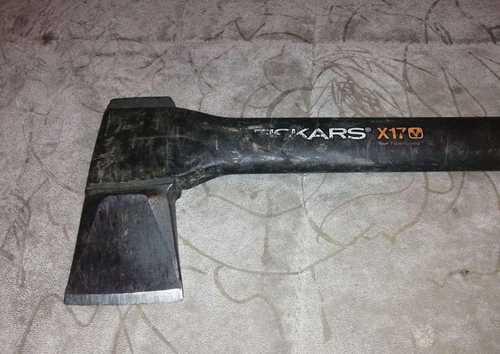 Топор fiskars