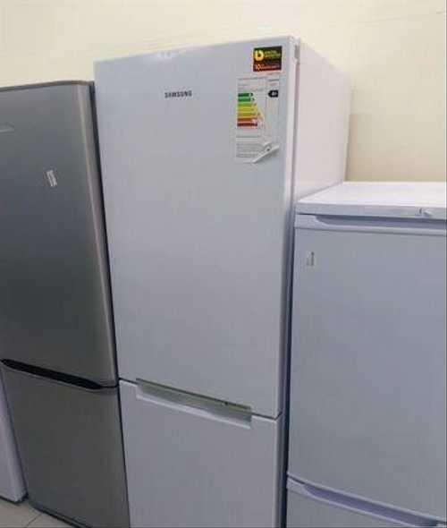 Холодильник с морозильником Samsung RB30J3000WW/WT