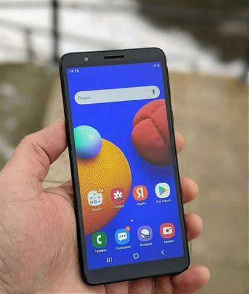 Смартфон Samsung Galaxy A01 Core 16GB