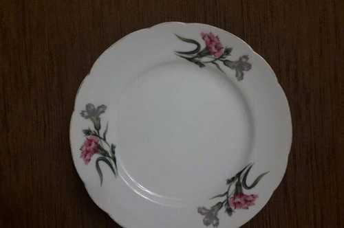 Фарфоровые тарелки Tono China и kahla