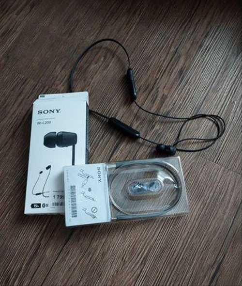 Bluetooth гарнитура Sony WI-C200 черный