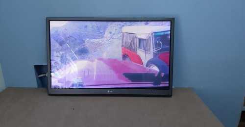 Телевизор LG 42"