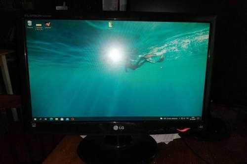 Монитор LG 20" 1600x900