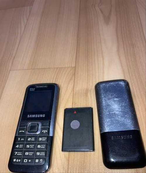 Телефон Samsung E1125