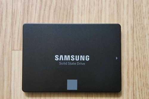 SSD Samsung 250gb 2.5" SATA / 860EVO
