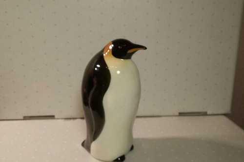 Фарфоровая статуэтка императорский пингвин