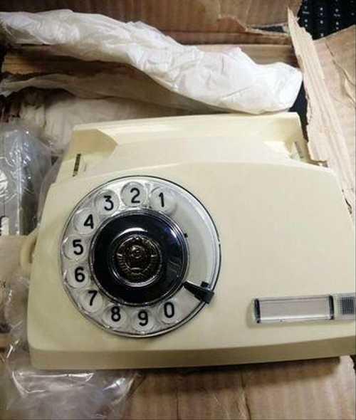 Телефон с гербом