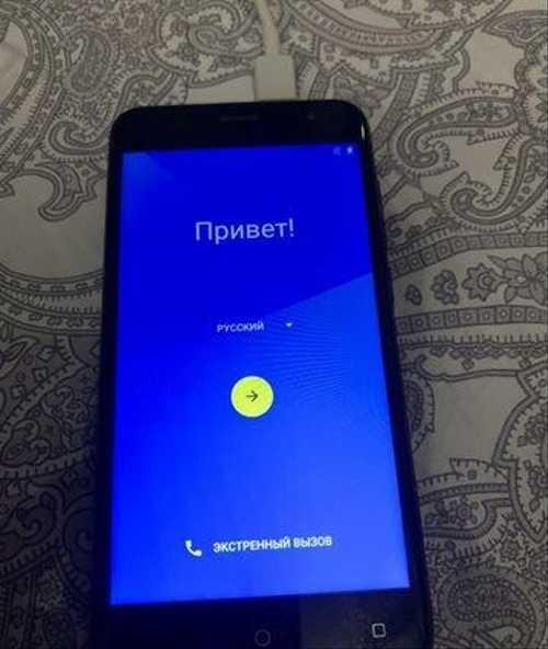 Телефон prestigio muze B3