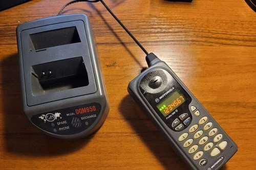 Радиостанция носимая MotorolaProfile 300e, 1999 г