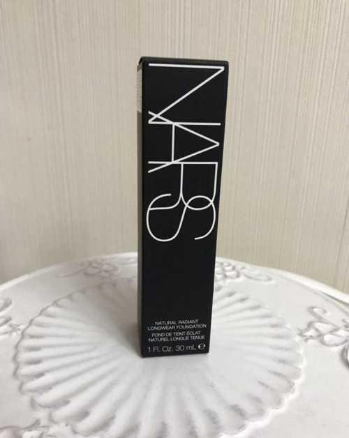 Nars стойкий тональный крем natural radiant longwe