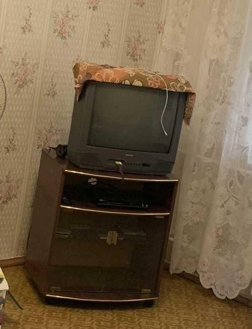 Тумба под телевизор и телевизор