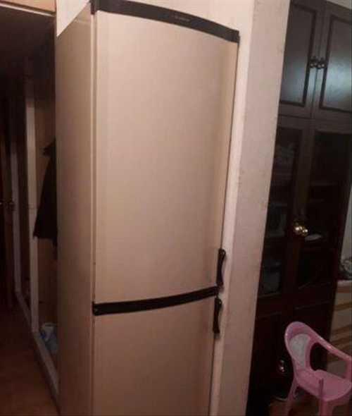 Холодильник vestfrost BKF 404