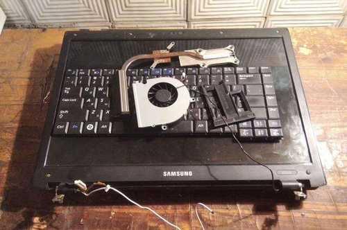 Ноутбук Samsung r560