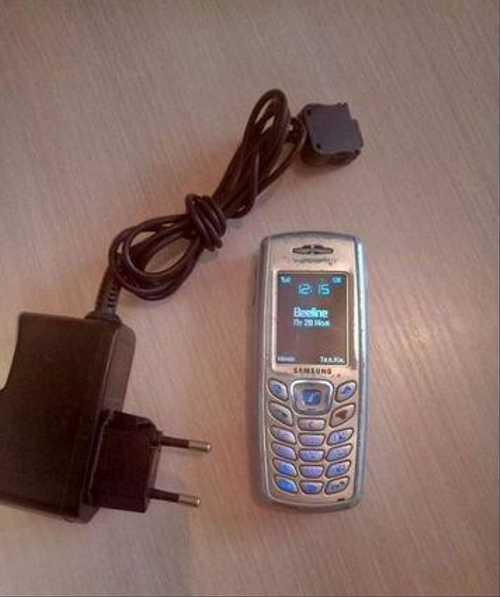 Мобильный телефон Samsung x-120 для коллекции