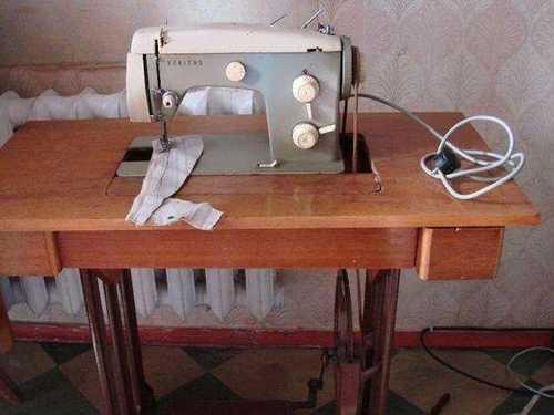 Продается раритетная швейная машина Veritas