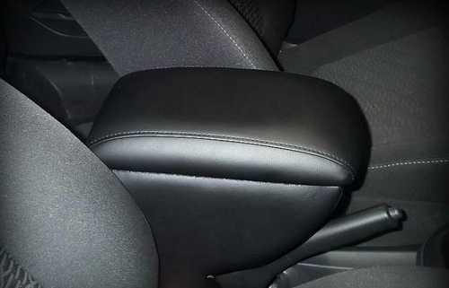 Подлокотник для Renault Logan