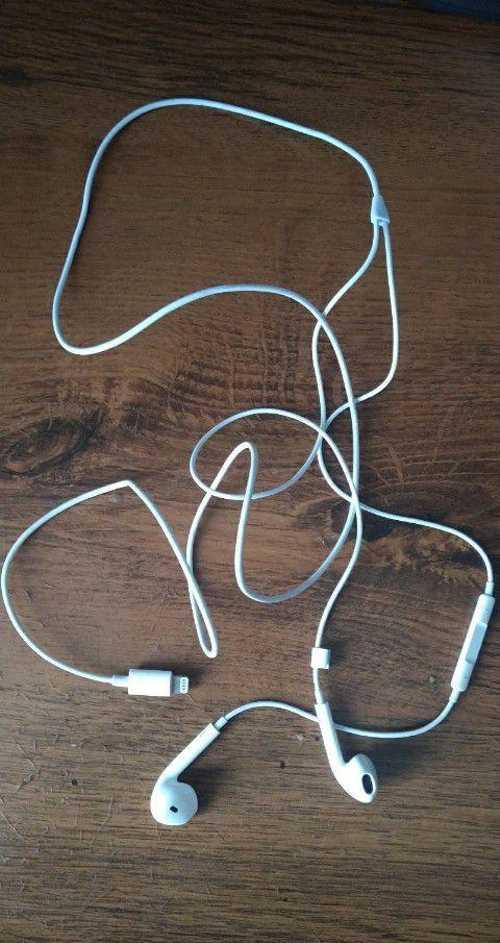 Наушники apple