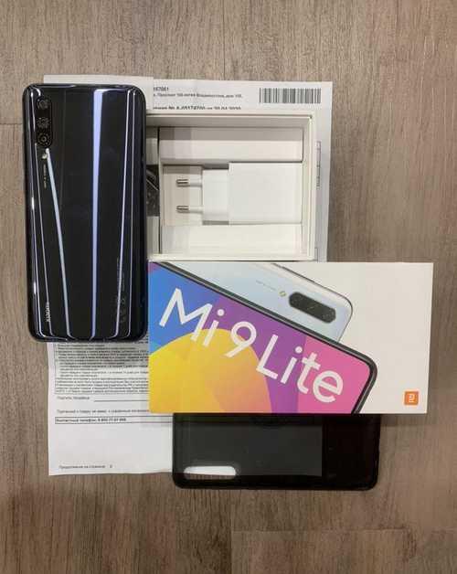 Телефон Xiaomi Mi 9 Lite