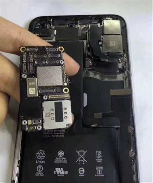 Плата iphone 11 pro max. Iphone 11 Pro плата. Материнская плата iphone 11 Pro. Iphone 11pro Max motherboard.