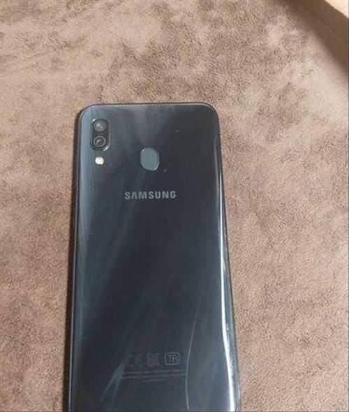 Телефон Samsung a30