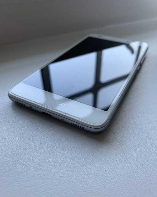 Смартфон Honor 5C (NEM-L51)
